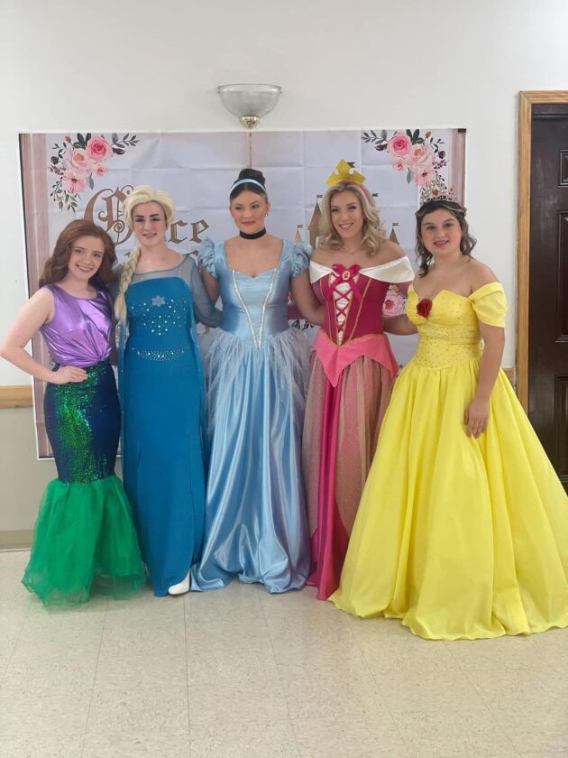 Princess Tea Party Held | News, Sports, Jobs - Tyler Star News